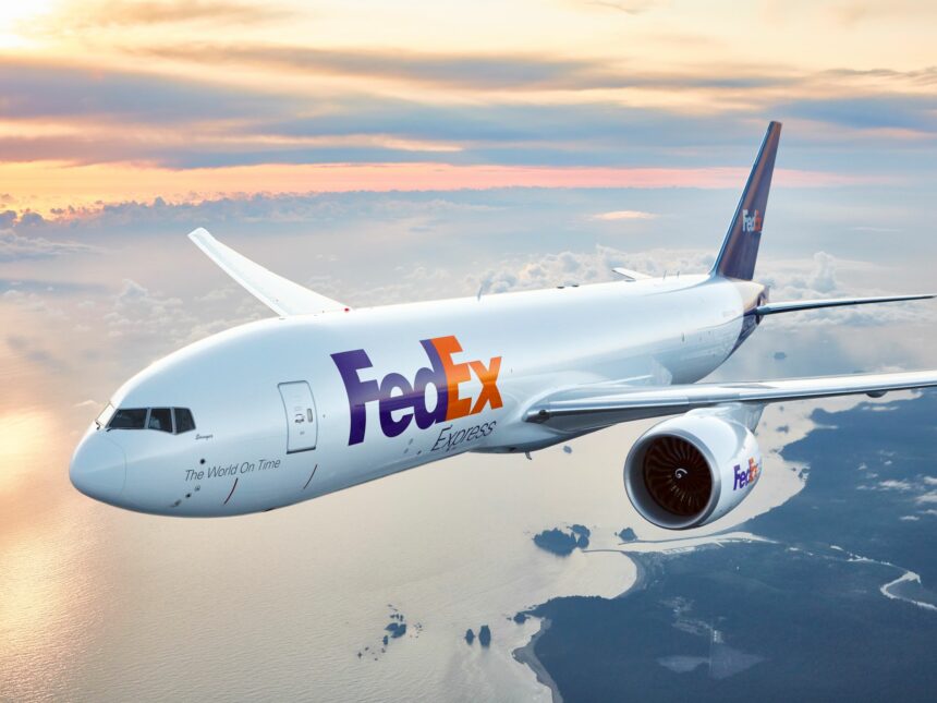 FedEx logo History – The Meaning and Evolution