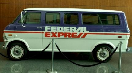 FedEx logo History – The Meaning and Evolution
